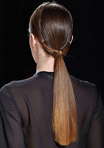 Coada de cal | Coafuri coada de cal 2015 | DivaHair.ro