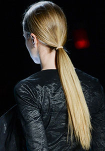 Coada de cal | Coafuri coada de cal 2015 | DivaHair.ro