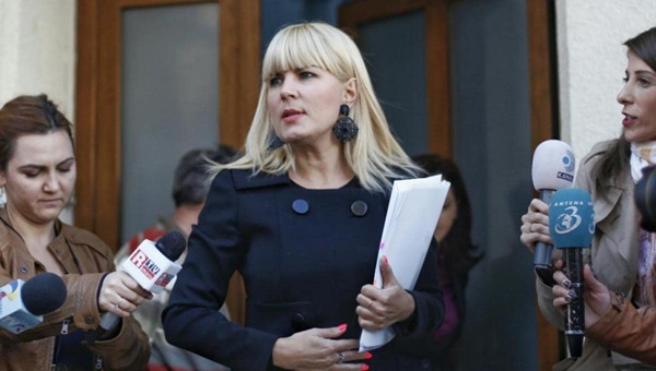 Cum ține Elena Udrea Postul Crăciunului. "Beau doar apă. Spiritual, îmi ...