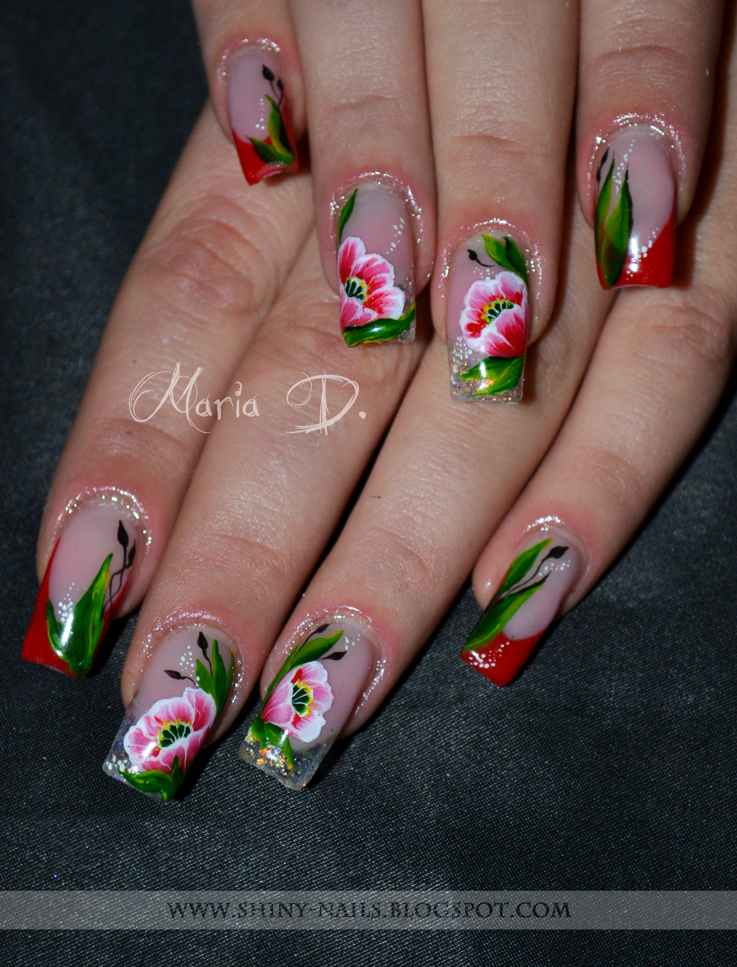 Unghii pictate flori alb cu roz by Maria D. | Galerie de poze | Poza
